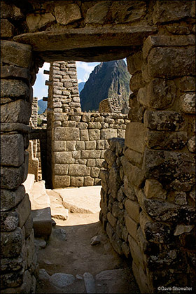 Machu Picchu Doorway | Machu Picchu, Peru | Dave Showalter Nature ...